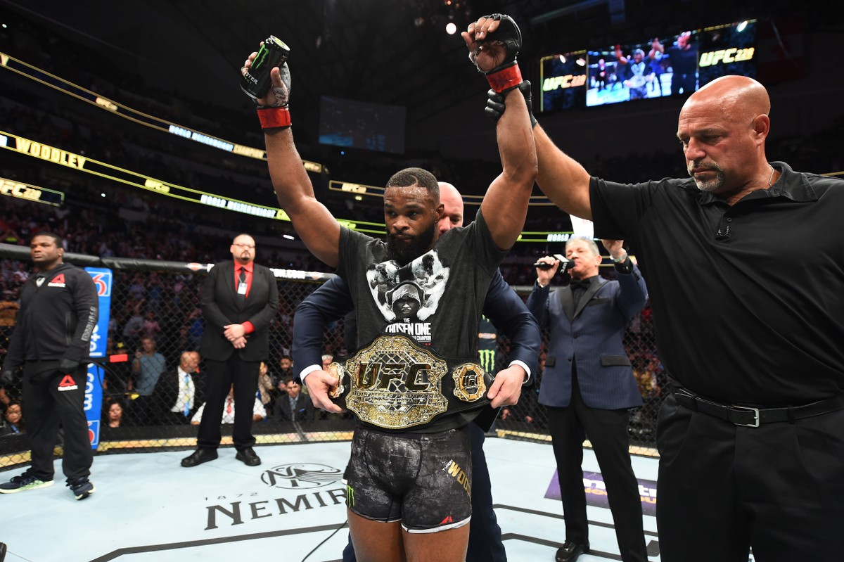 Tyron Woodley dá show e finaliza Darren Till no segundo round no UFC ...
