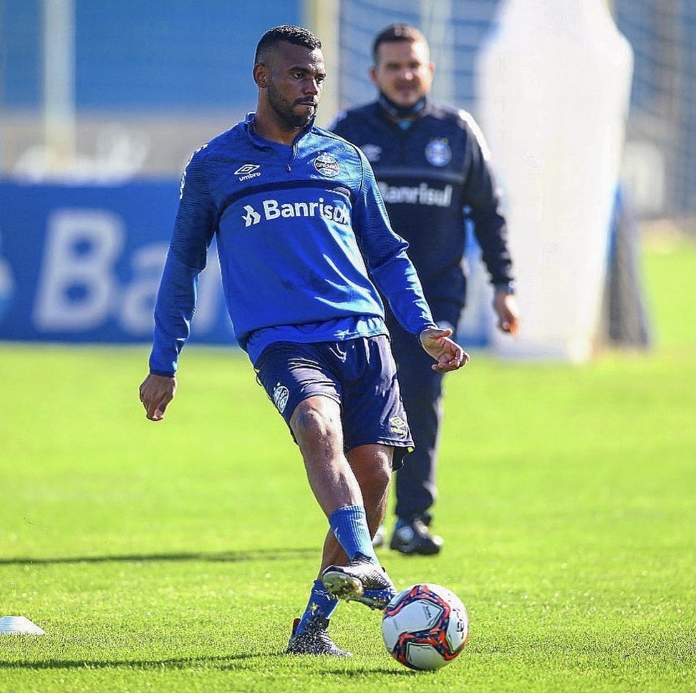 GRÊMIO: Preparador físico relata evolução de Léo Gomes no Grêmio e cita ...
