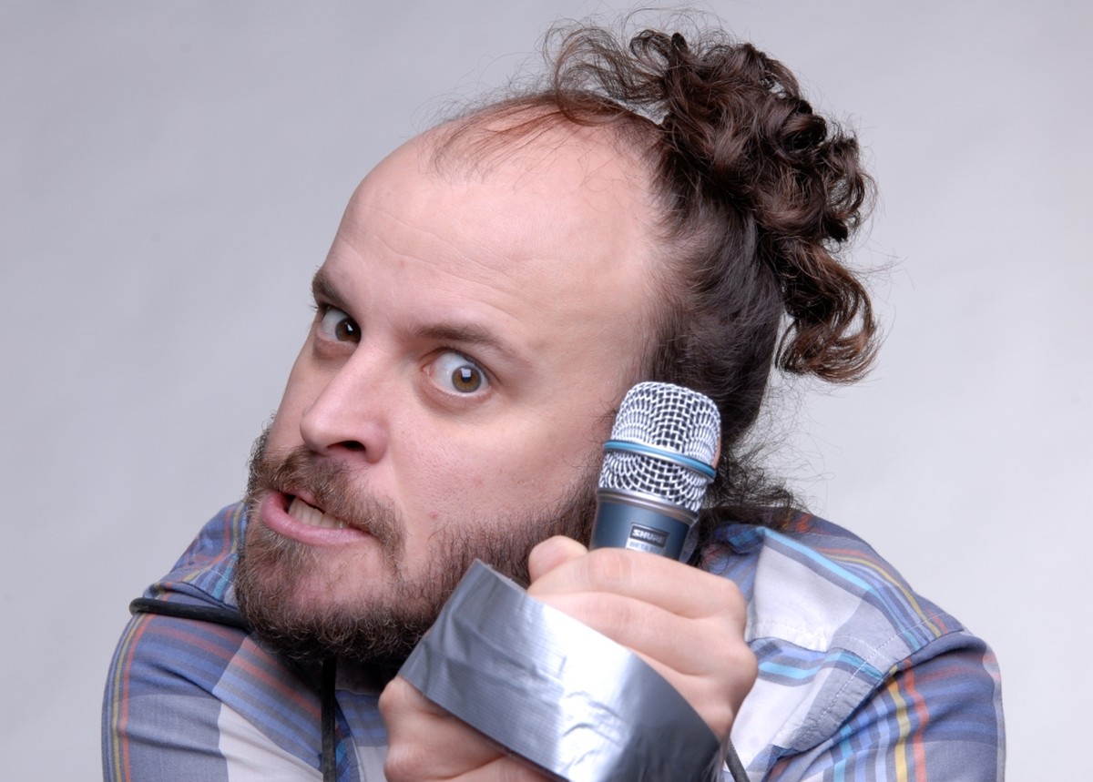 Ator e humorista Paulinho Serra apresenta show de stand-up em Brasília ...