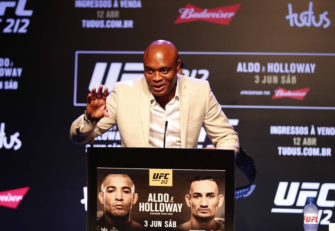 De volta às origens: Anderson reforça preparação com seu primeiro treinador