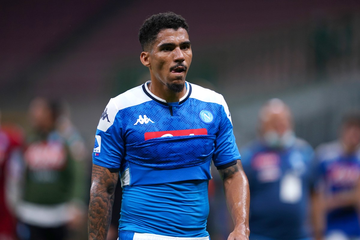 Napoli acerta venda do volante Allan para o Everton, afirma TV ...