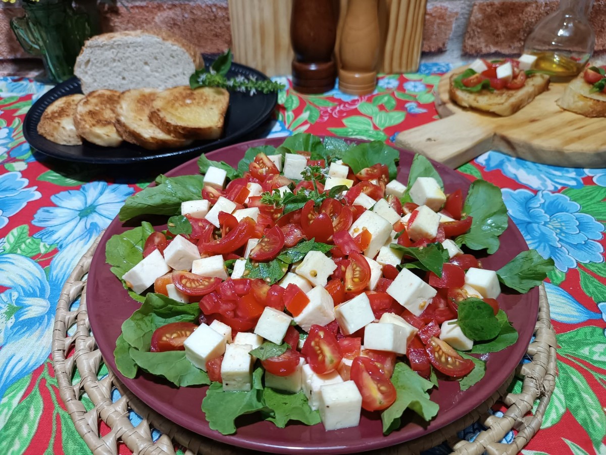 Aprenda a fazer uma salada caprese sertaneja | Rio Grande do Norte | G1