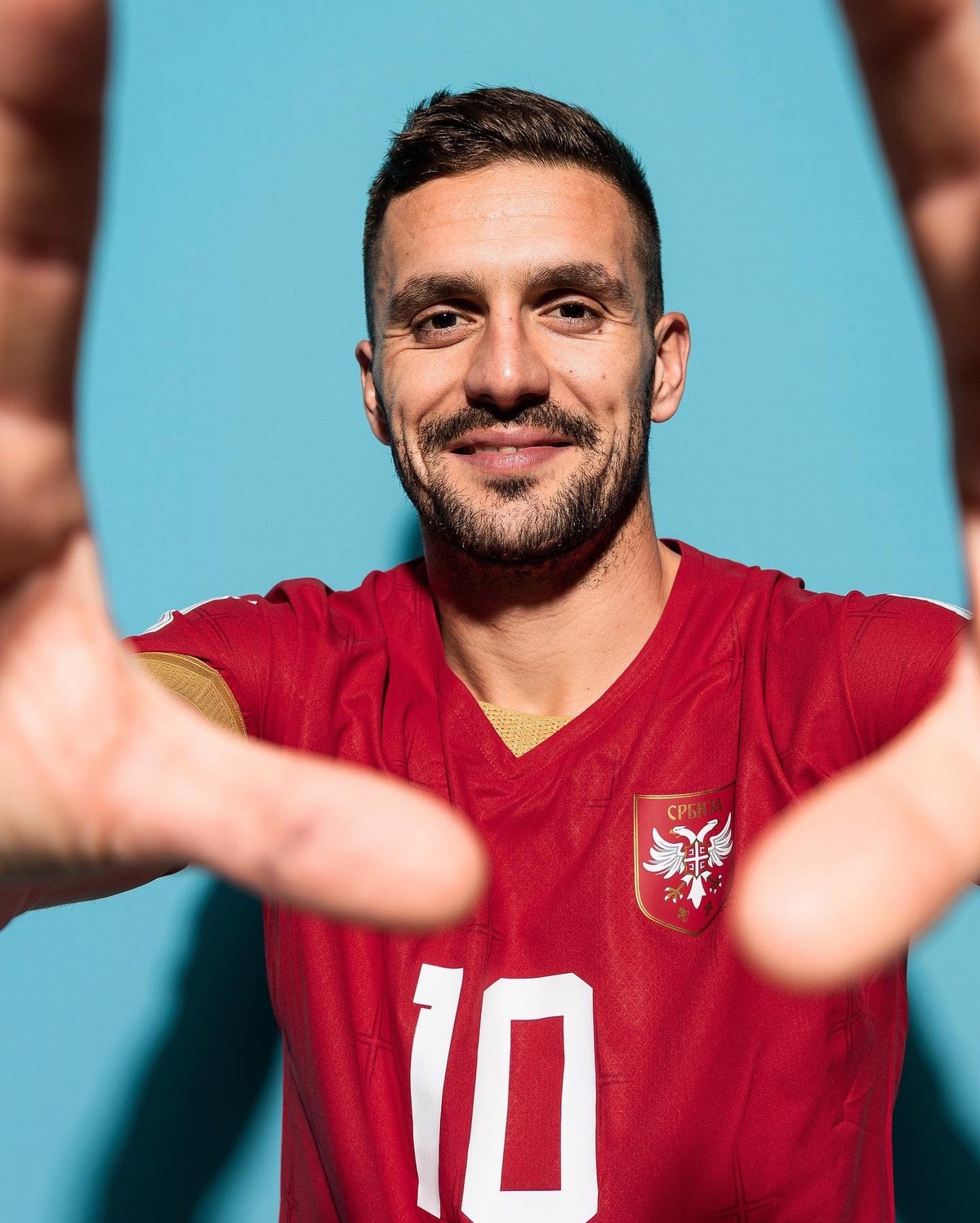 Quem é Tadic? Camisa 10 da Sérvia já trocou socos com bandidos e ...