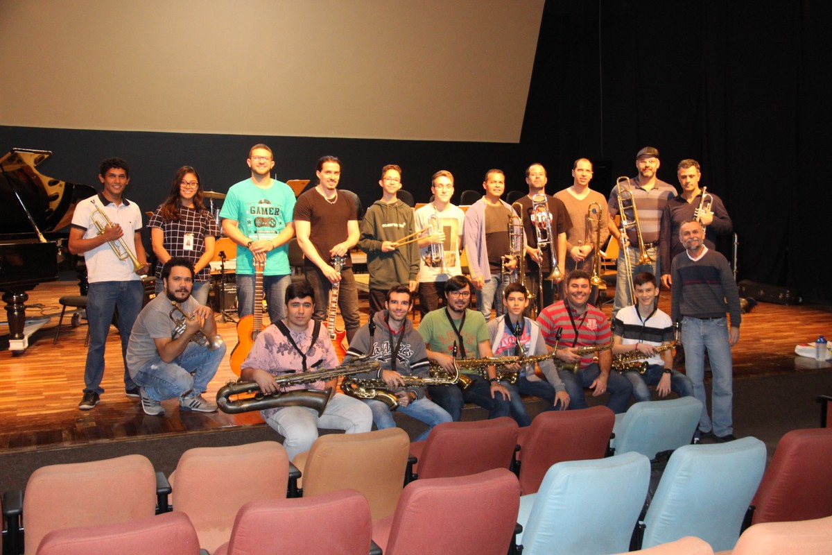 Estreia da The Little Big Band traz jazz e MPB para a Fundec em ...