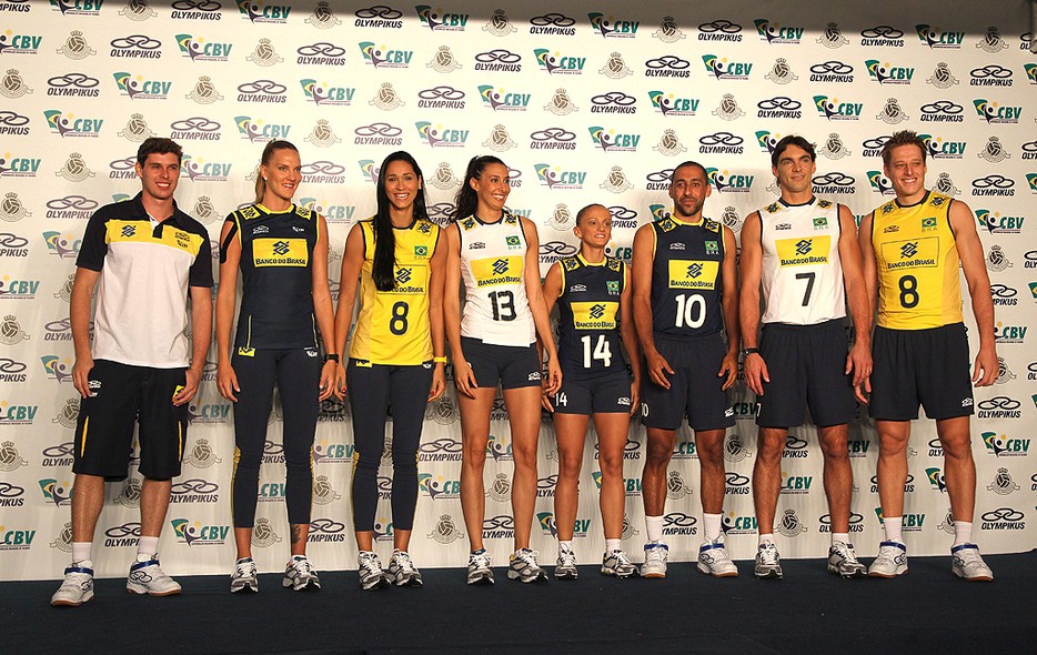 FOTOS: seleções de vôlei masculina e feminina lançam novos uniformes ...