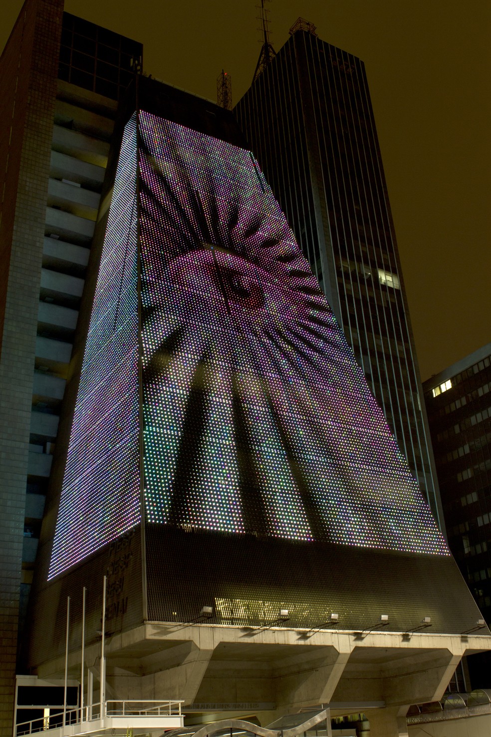 Fachada da Fiesp vira plataforma de arte digital | Eu & | Valor Econômico