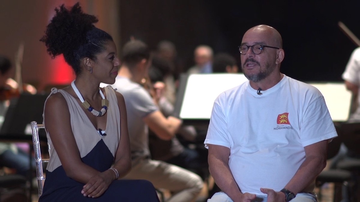 Luana Assiz bate-papo com músicos da Orquestra Sinfônica da Bahia, que ...