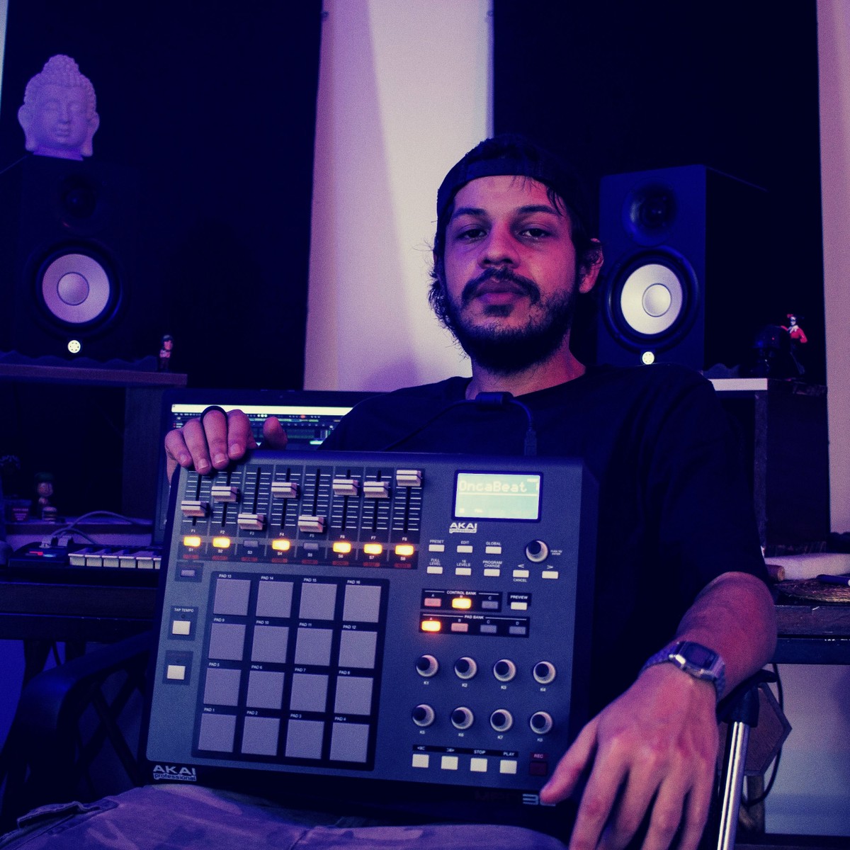 Repleto de samples, pegada jazz e soul, DJ OnçaBeat lança disco nesta ...