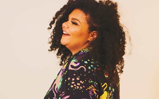 Flora Cruz rebate mensagem sobre mostrar "muito o corpo" - Vogue ...