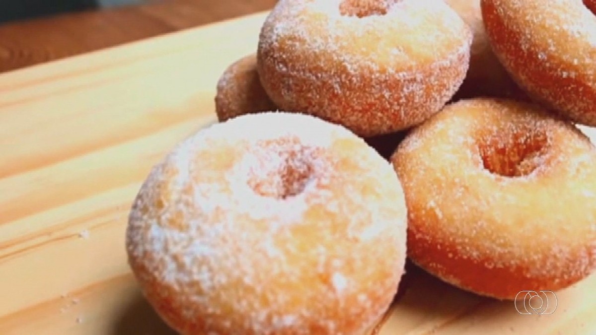 Aprenda a preparar a receita de rosca frita com canela | Goiás | G1