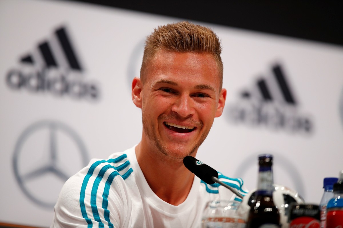 Kimmich sai da sombra de Lahm e ganha voz na Alemanha: "Estamos prontos ...