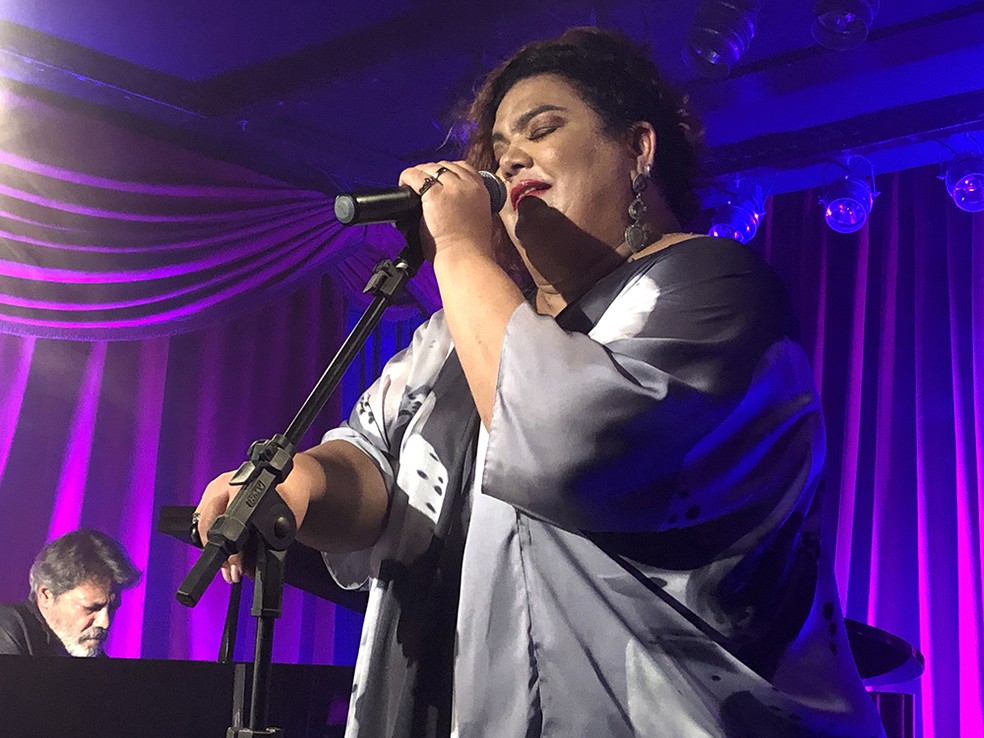 Simone Mazzer celebra Billie Holiday no show 'Angel of Harlem' sem ...