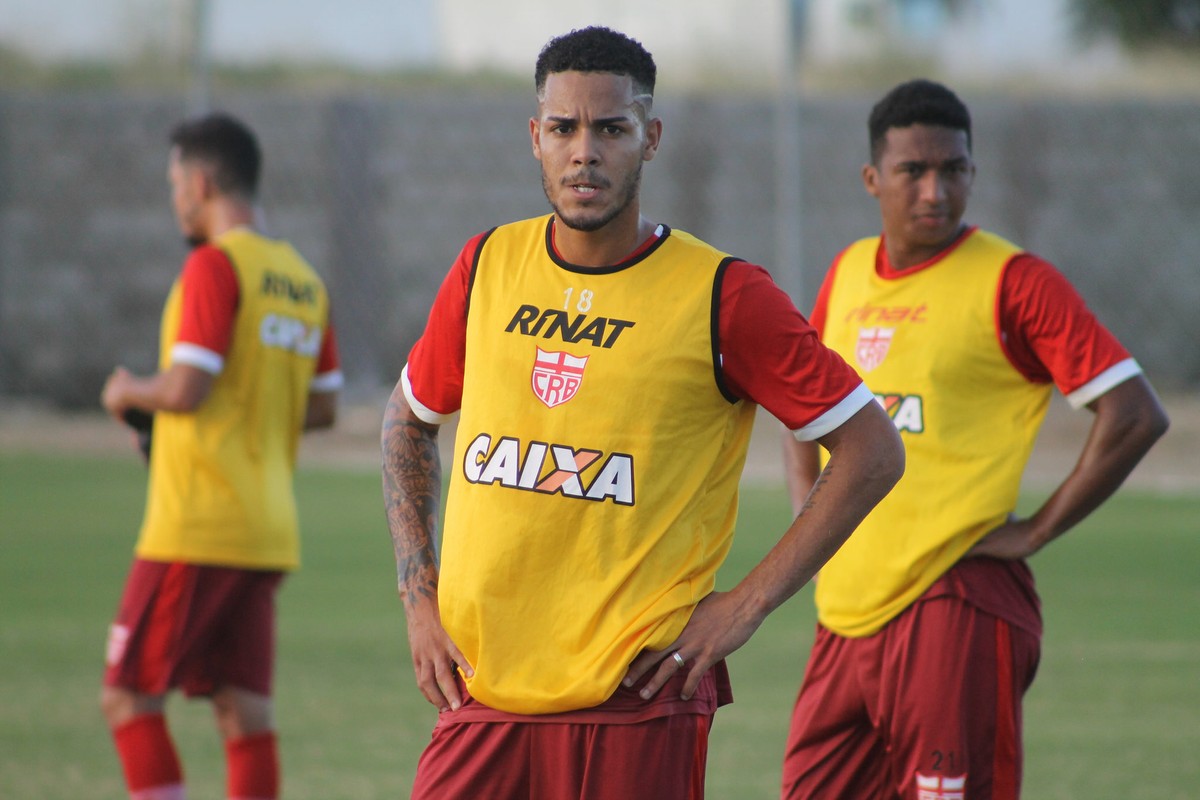 Mais um! Maxwell chega ao Resende e acirra briga por posição no ataque ...