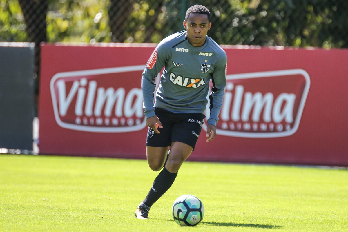 Elias faz autocrítica e analisa desempenho em 2017: "Não ligo muito ...