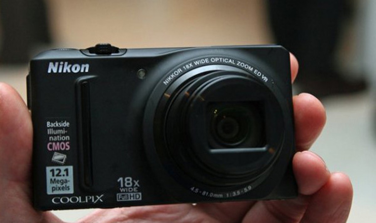 Nova câmera digital Nikon tem zoom de 18x e grava vídeo em Full HD ...