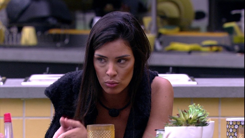 Ivy declara: 'Até que ponto isso é um grupo?' | casa bbb | Gshow