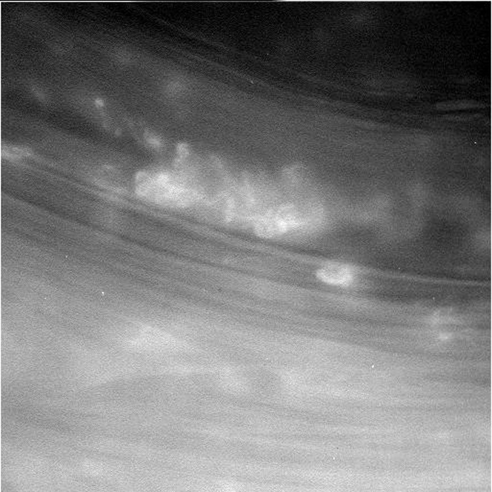 Nasa divulga imagens inéditas da atmosfera de Saturno feitas por sonda ...