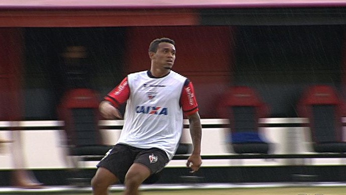 Alex Lima brinca e diz que é rei dos voleios nos treinos: 'Ninguém ...