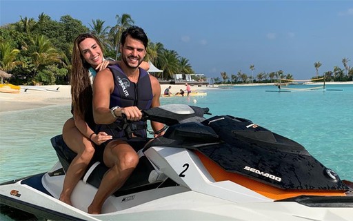 Nas Maldivas, Nicole Bahls curte lua de mel em hotel de luxo com ...