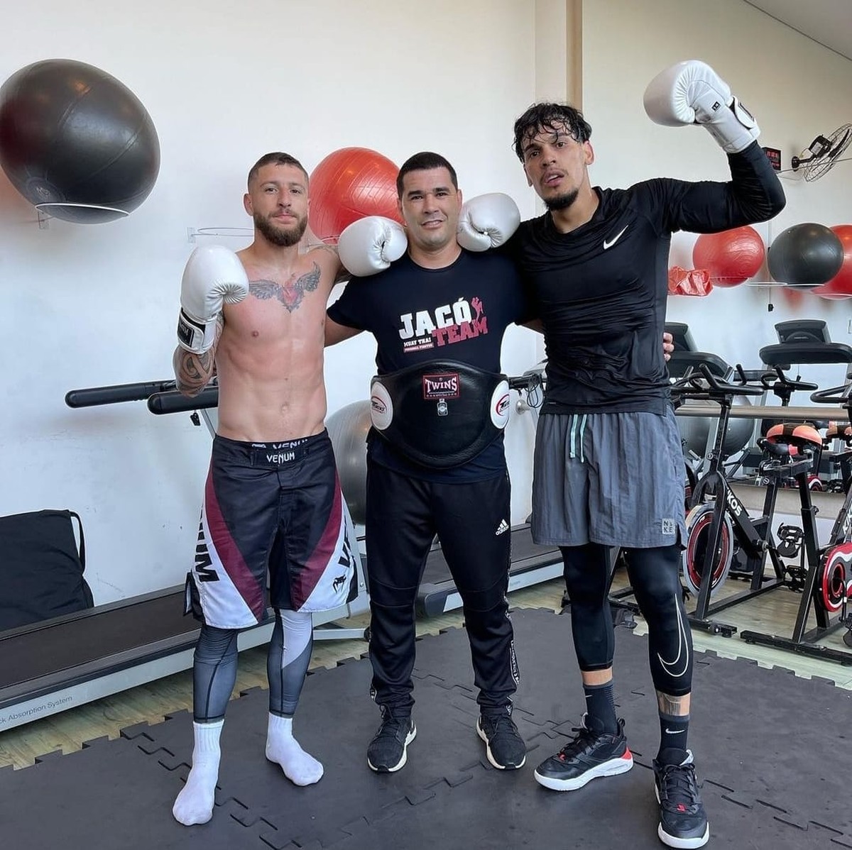 Segredo da boa fase? Defesa do Palmeiras se une em aulas de boxe ...