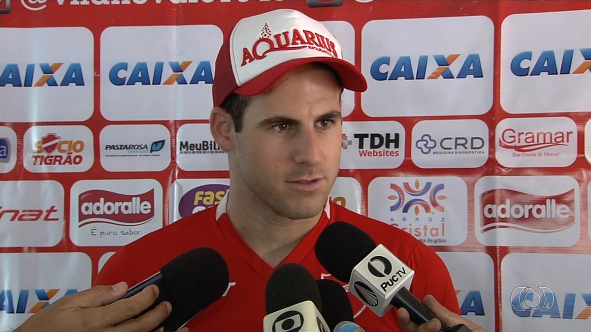 Pasinato comemora bom início do Vila Nova, mas alerta: "Não ganhamos ...