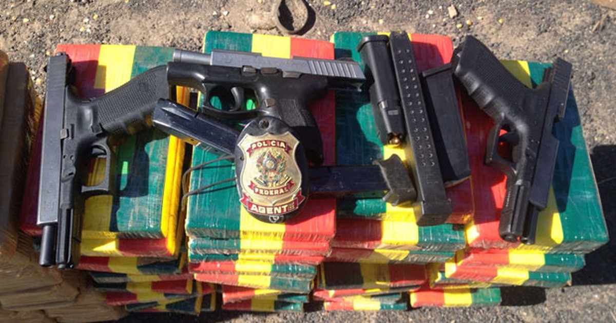 G1 - Polícia apreende pistolas, crack e cocaína entre 36 toneladas de ...