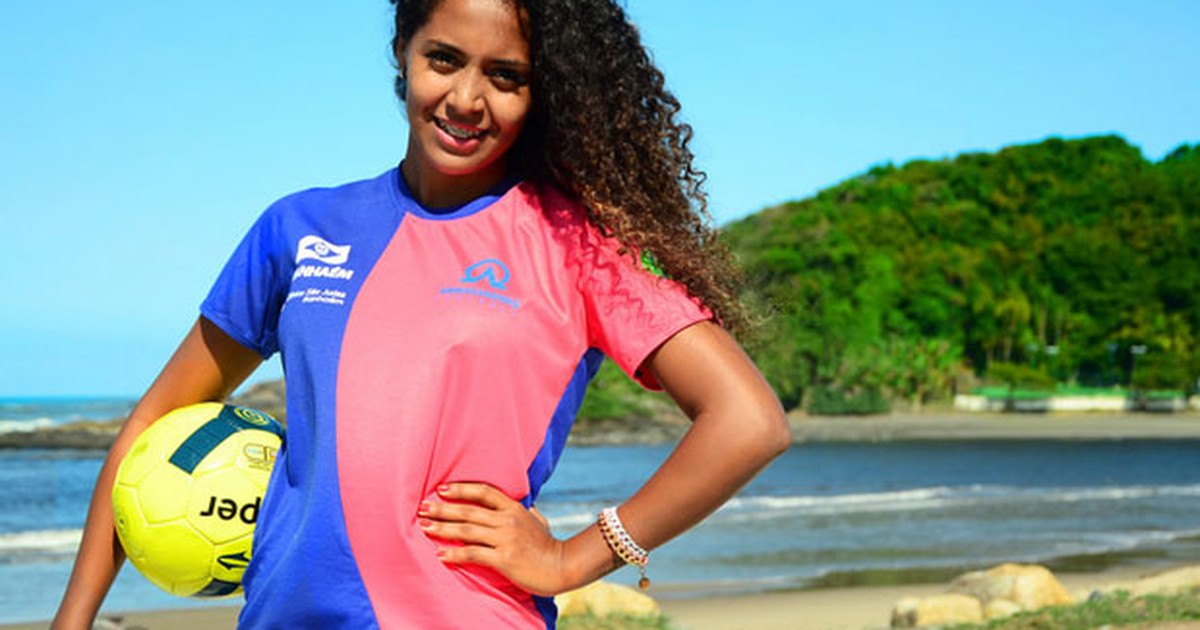 G1 - Miss divide o tempo entre ensaios e futebol e sonha com seleção ...