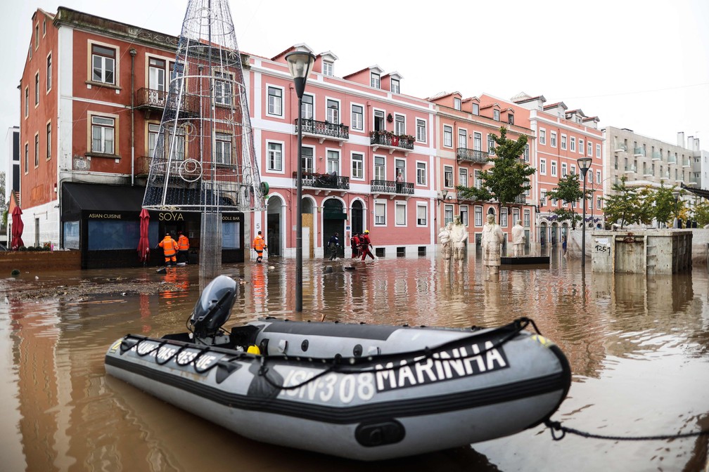 Tempestades levam o caos a Lisboa e prejuízos a brasileiros: veja imagens