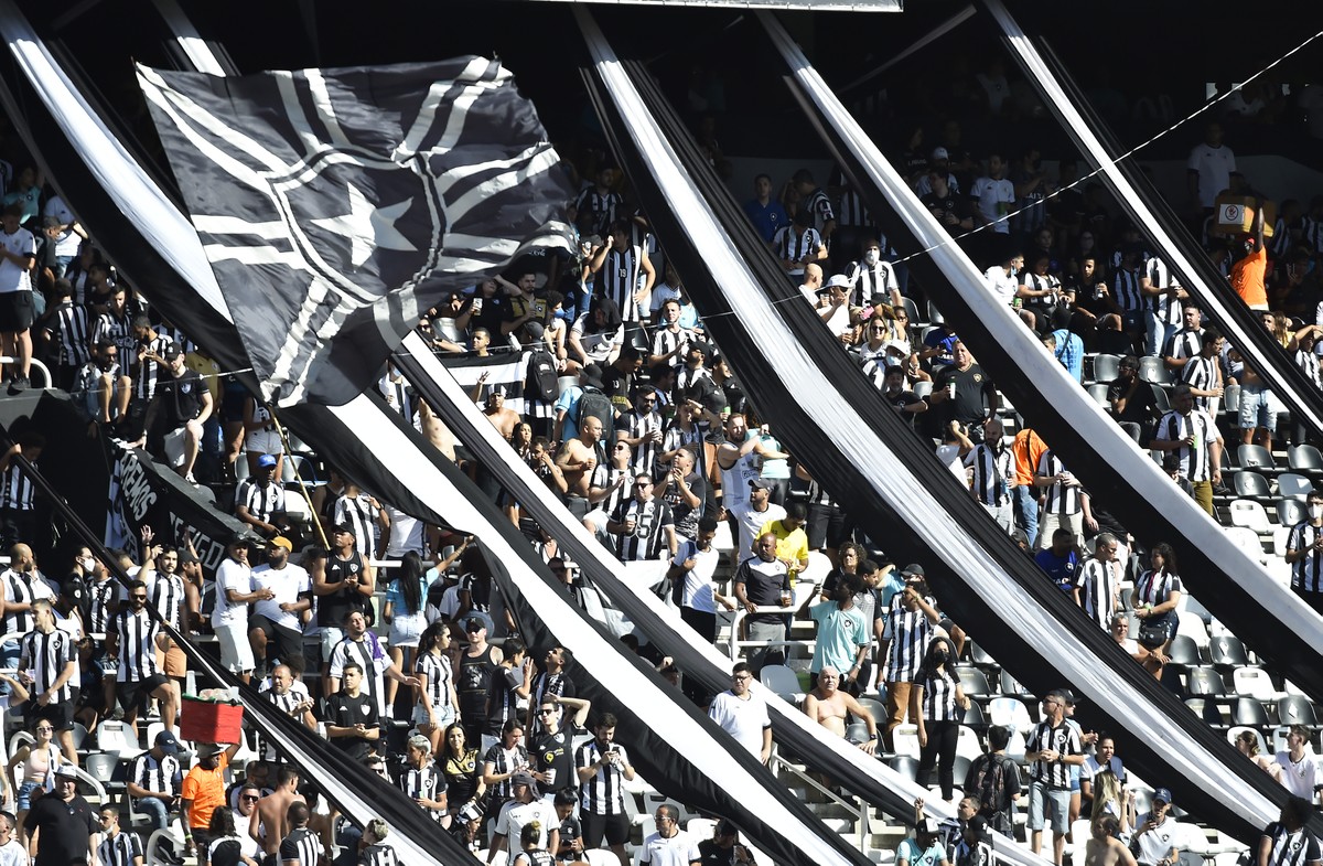 Festa do título: torcida do Botafogo esgota ingressos para partida ...