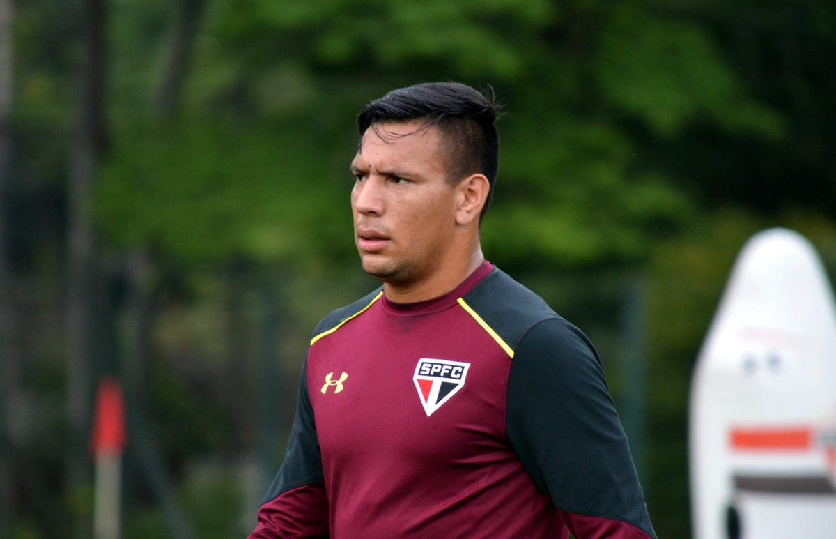 Chavez viaja para resolver situação com Boca e não deve mais jogar no ...