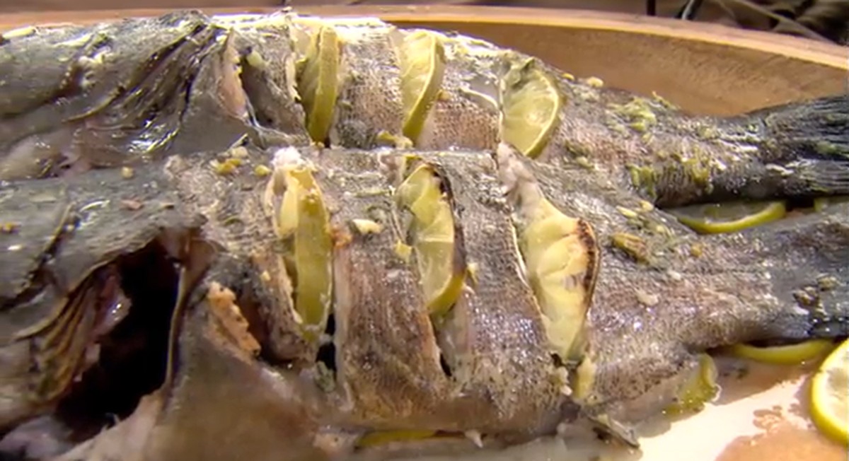 Receitas com garoupa: aprenda a fazer o peixe assado ou em moqueca ...