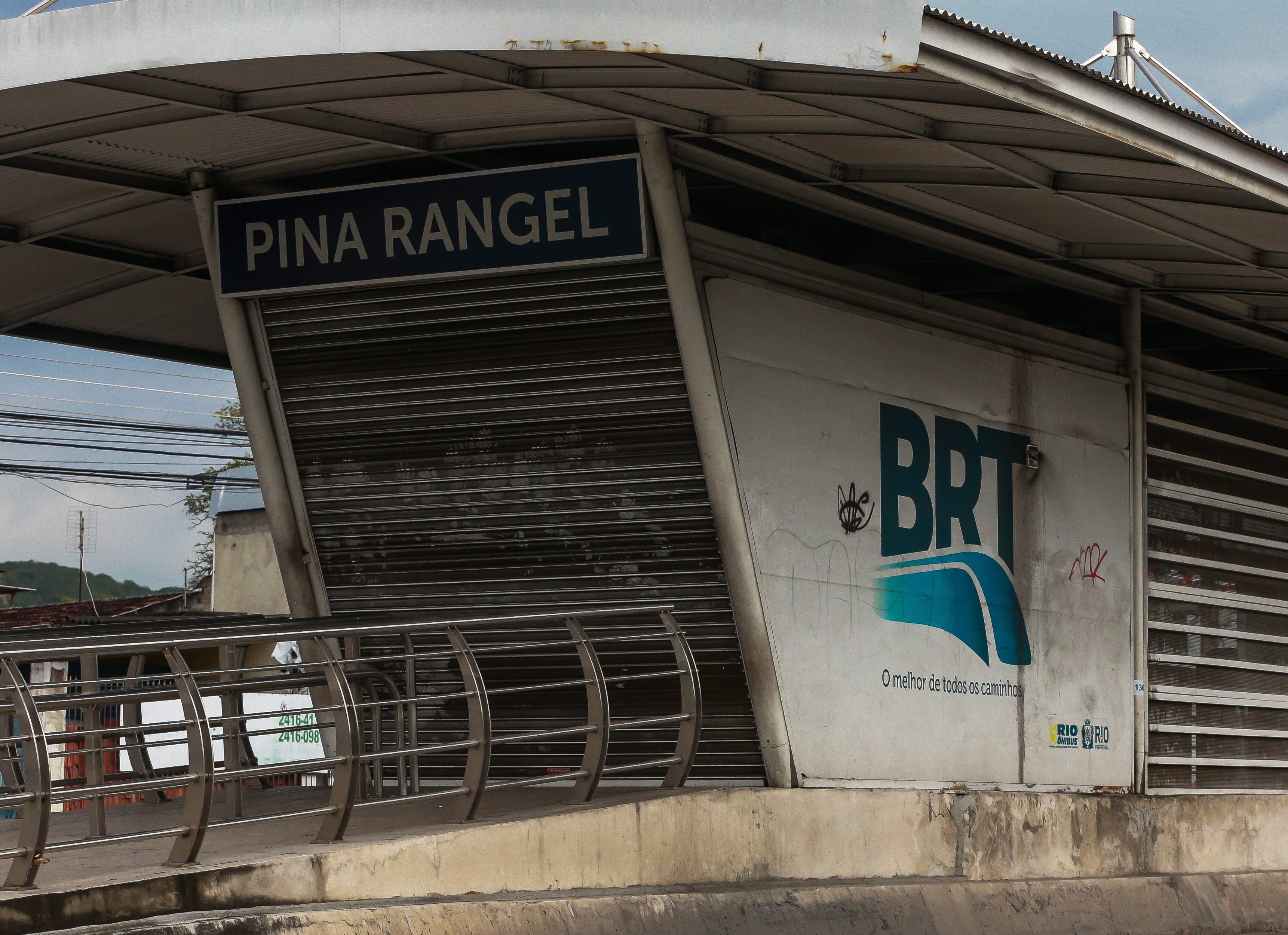 Em um mês, 11 quilômetros de cabos foram furtados de estações do BRT ...