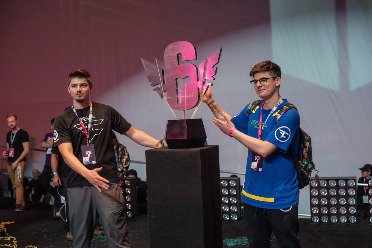 Campeão brasileiro de Rainbow Six, gohaN confirma saída da FaZe Clan ...