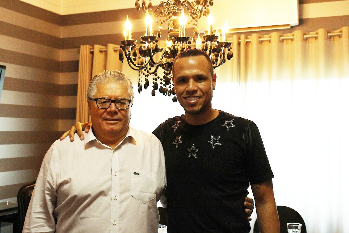 Luis Fabiano volta para se recondicionar e alimenta chance de defender ...