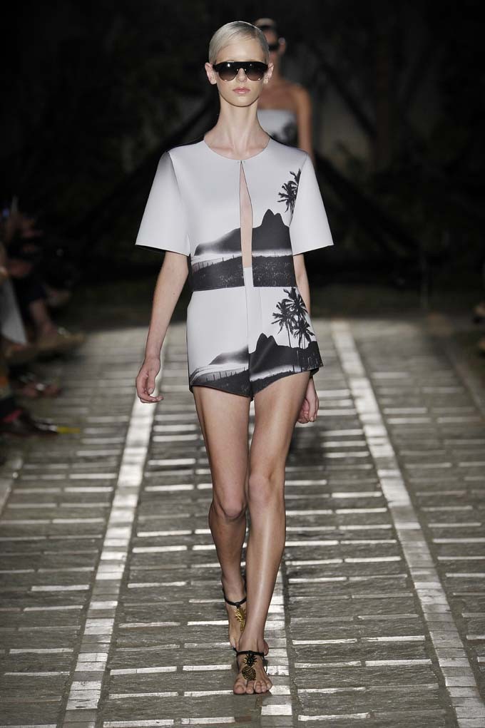 Osklen Praia | Rio de Janeiro | Verão 2015 | Desfiles | Vogue