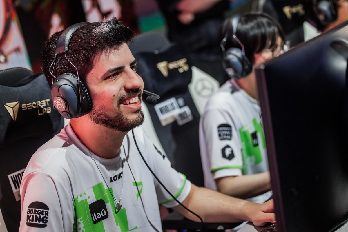 Mundial de LOL 2022: LOUD vence e acaba com a invencibilidade da Fnatic ...