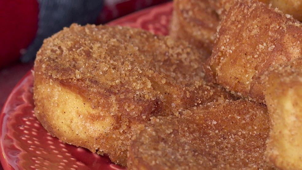 Aprenda a preparar rabanada, prato tradicional na ceia natalina ...