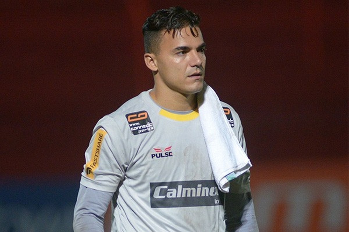 Felipe caro, Leandro sem o estilo, Passarelli perto de sair: Guarani ...