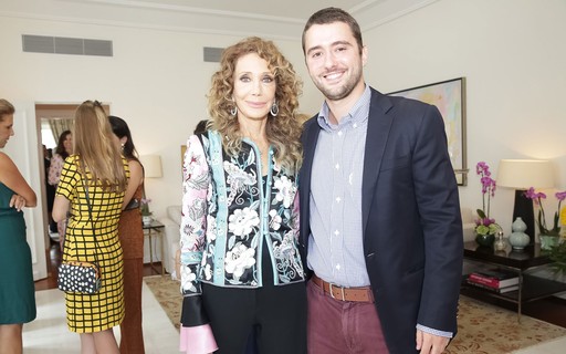 Bruno Astuto e Sandro Barros promovem jantar para Marisa Berenson ...