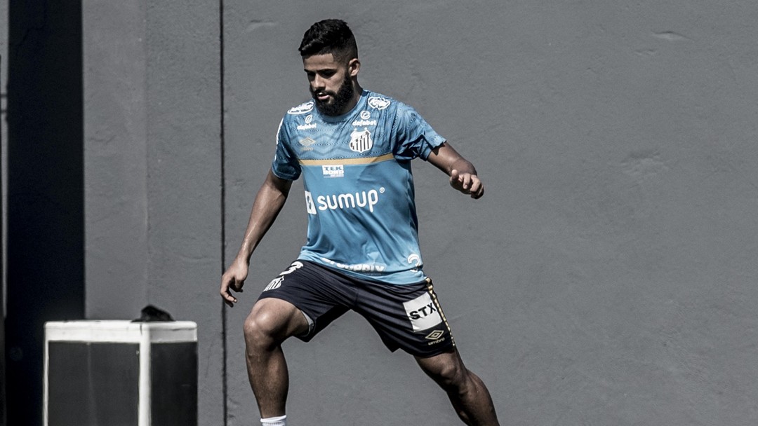 Ângelo, do Santos, faz história e se torna jogador mais novo a fazer um ...
