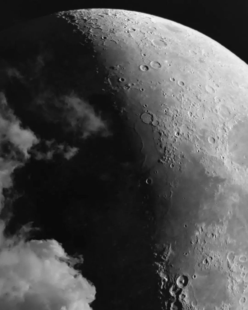 Veja 7 fotos da lua feitas apenas com o celular e alguns acessórios ...