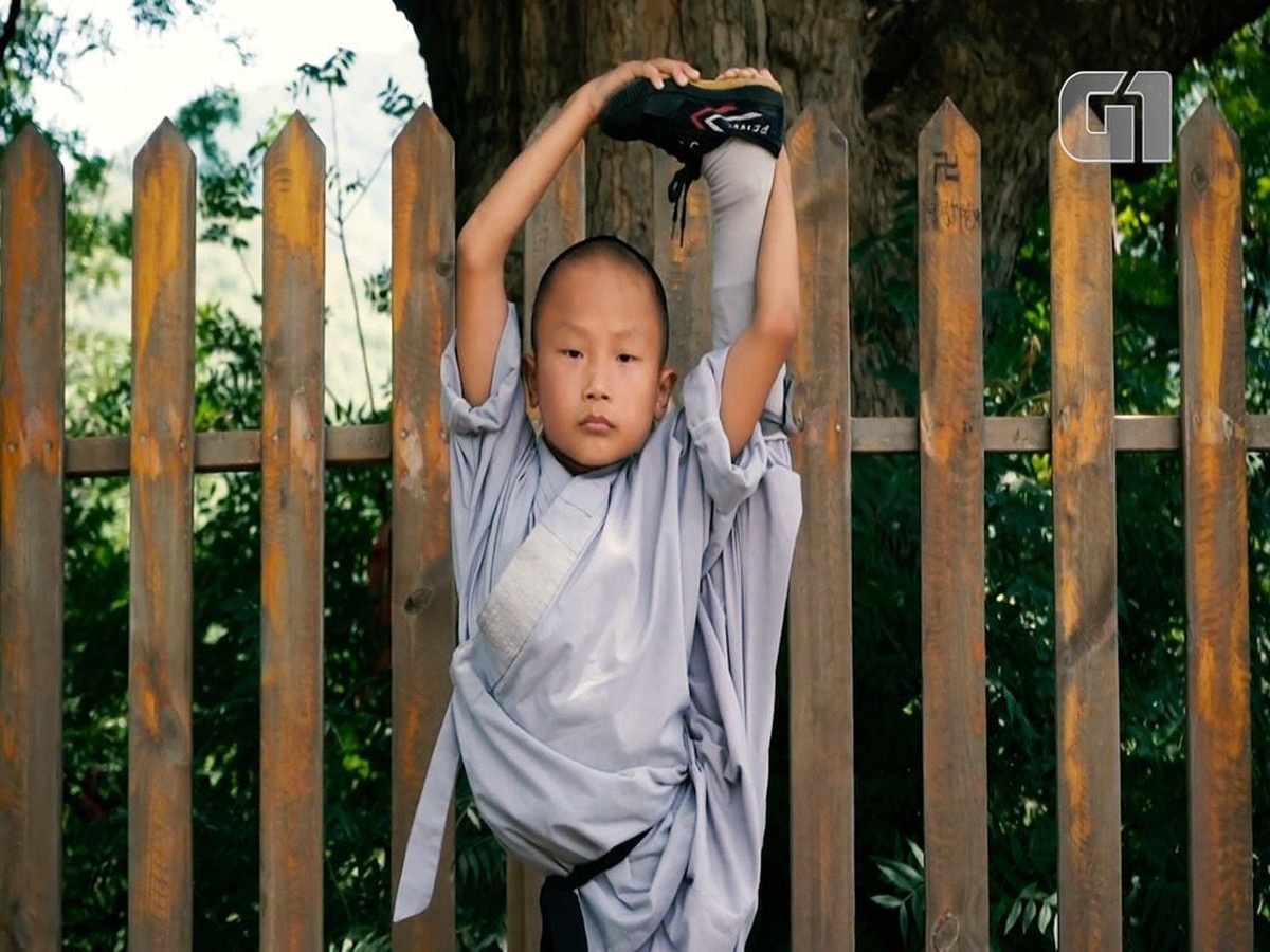 Monge chinês de nove anos impressiona por flexibilidade; veja vídeo ...