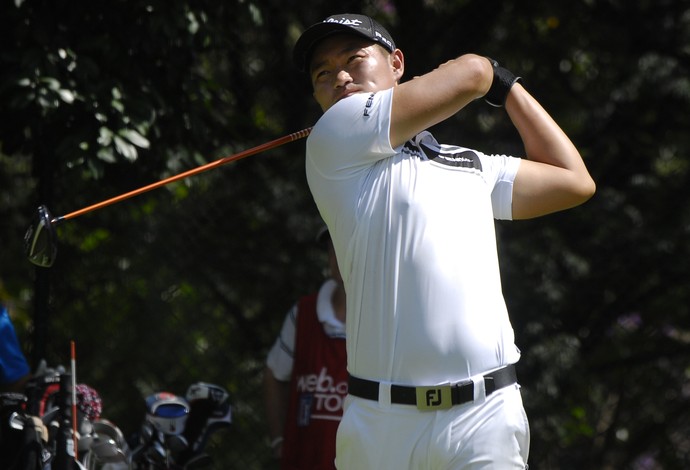Representante do país na elite do golfe convive com dilema olímpico
