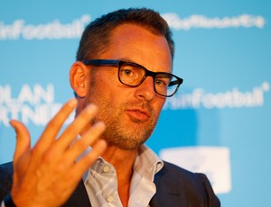 Em nome do irmão: Ronald de Boer aposta no Ajax, de Frank, contra Milan ...