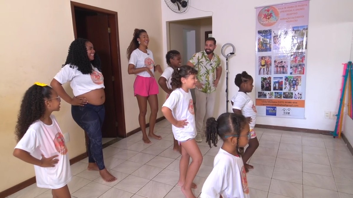 Passista cria projeto para ensinar samba para meninas da comunidade de ...