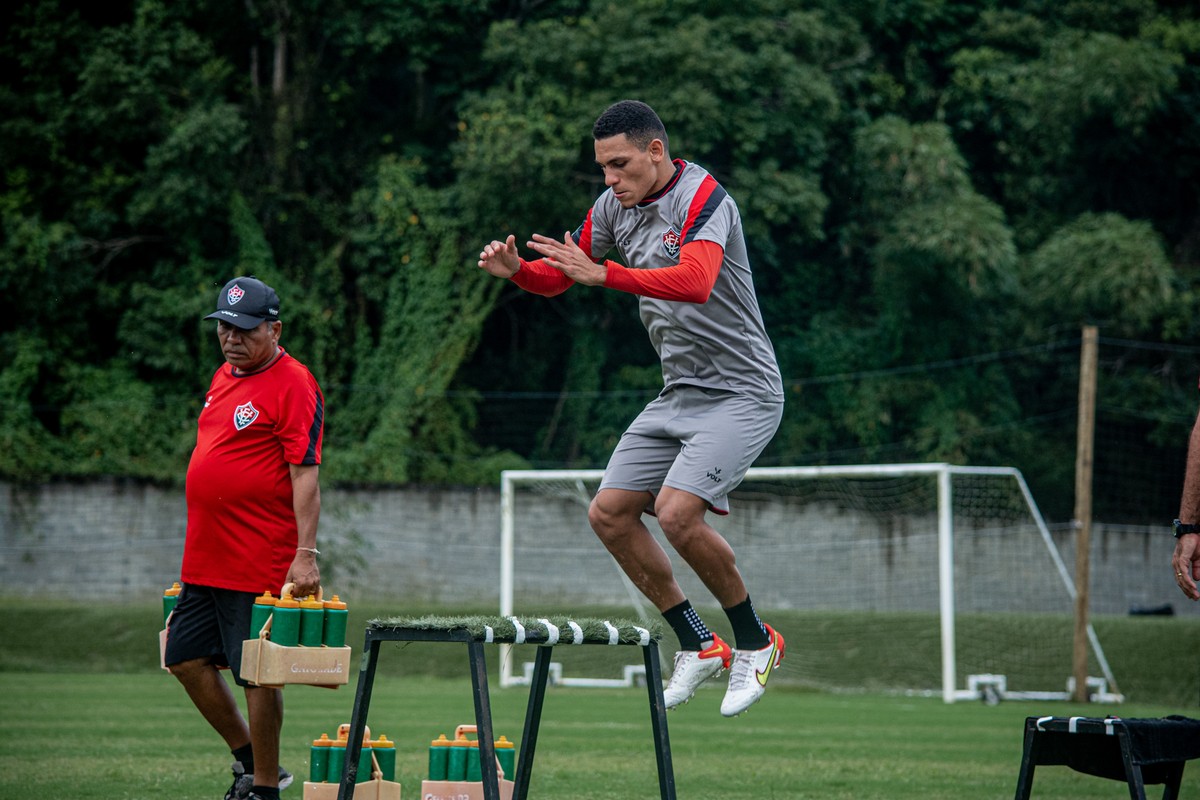 Recuperado de gripe, Léo Gomes se coloca à disposição para enfrentar o ...