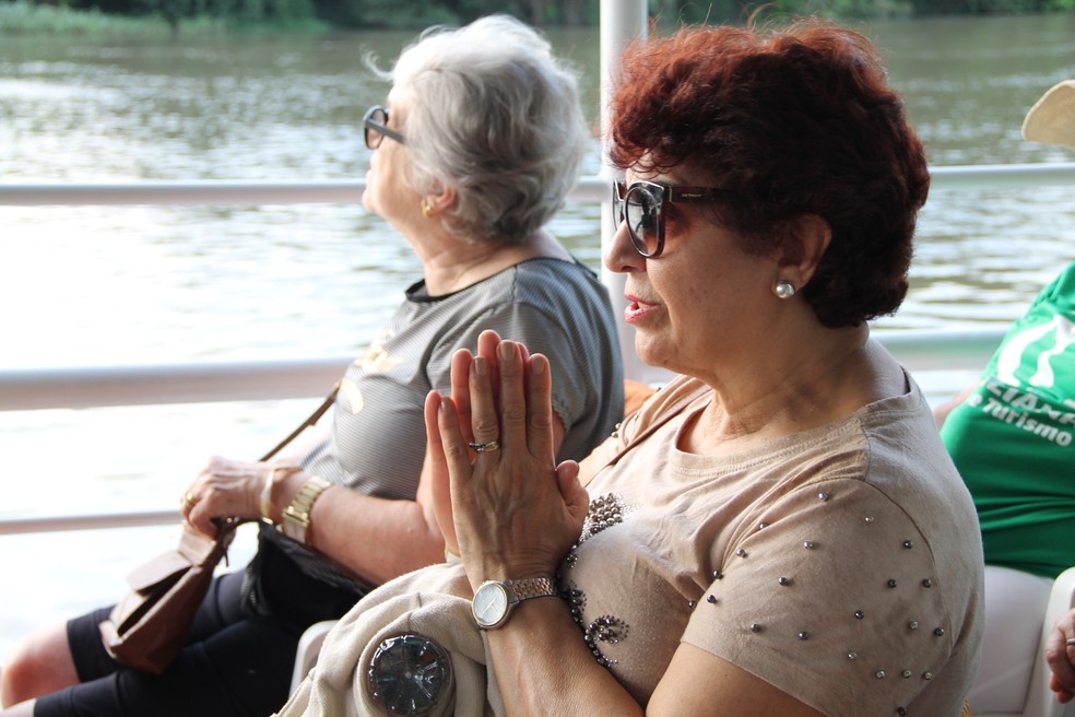 Passeio turístico percorre trecho de rio onde imagem de Aparecida foi ...
