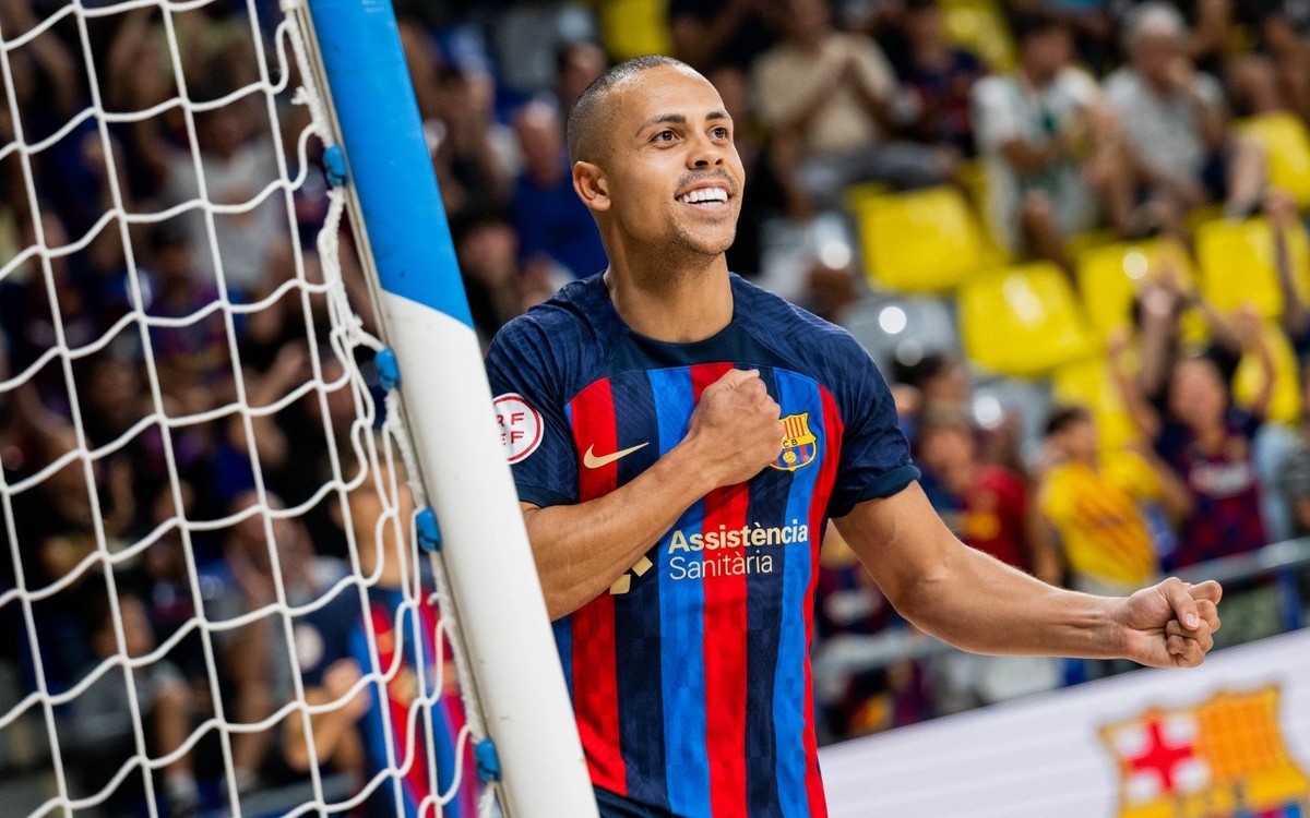 Melhor do mundo, Ferrão decide parar de jogar para tratar lesão ...