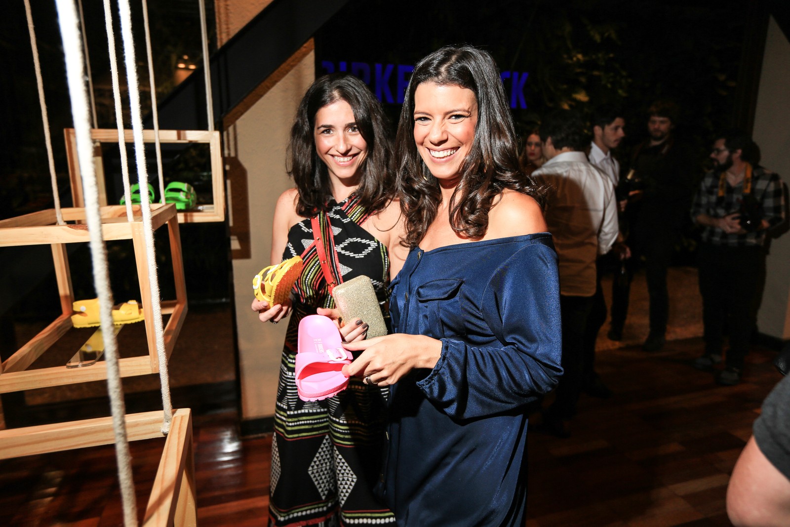 Passarela Flat | Marcas Parceiras | Vogue