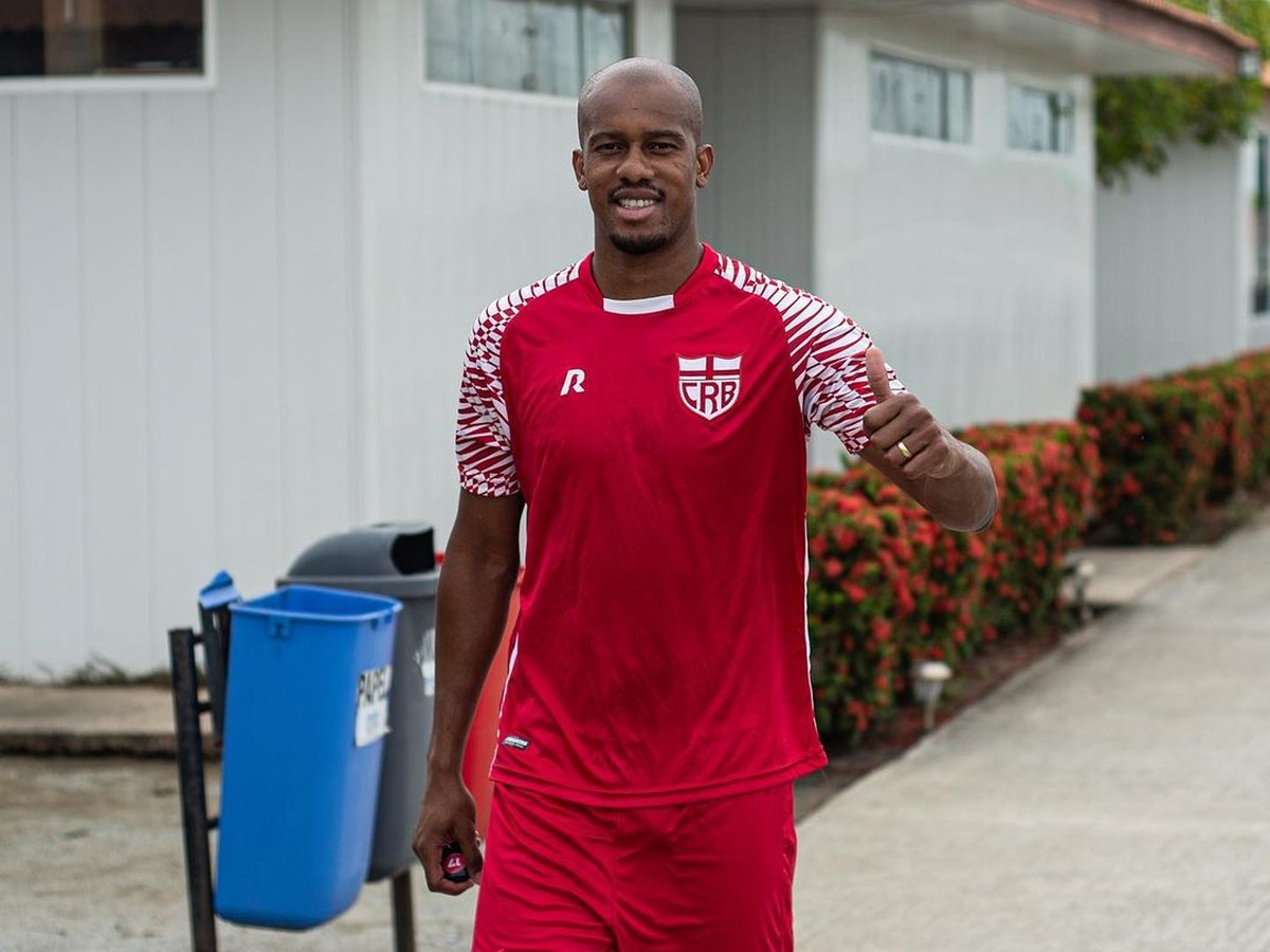 Copete se apresenta no Ninho e começa a treinar pelo CRB | crb | ge